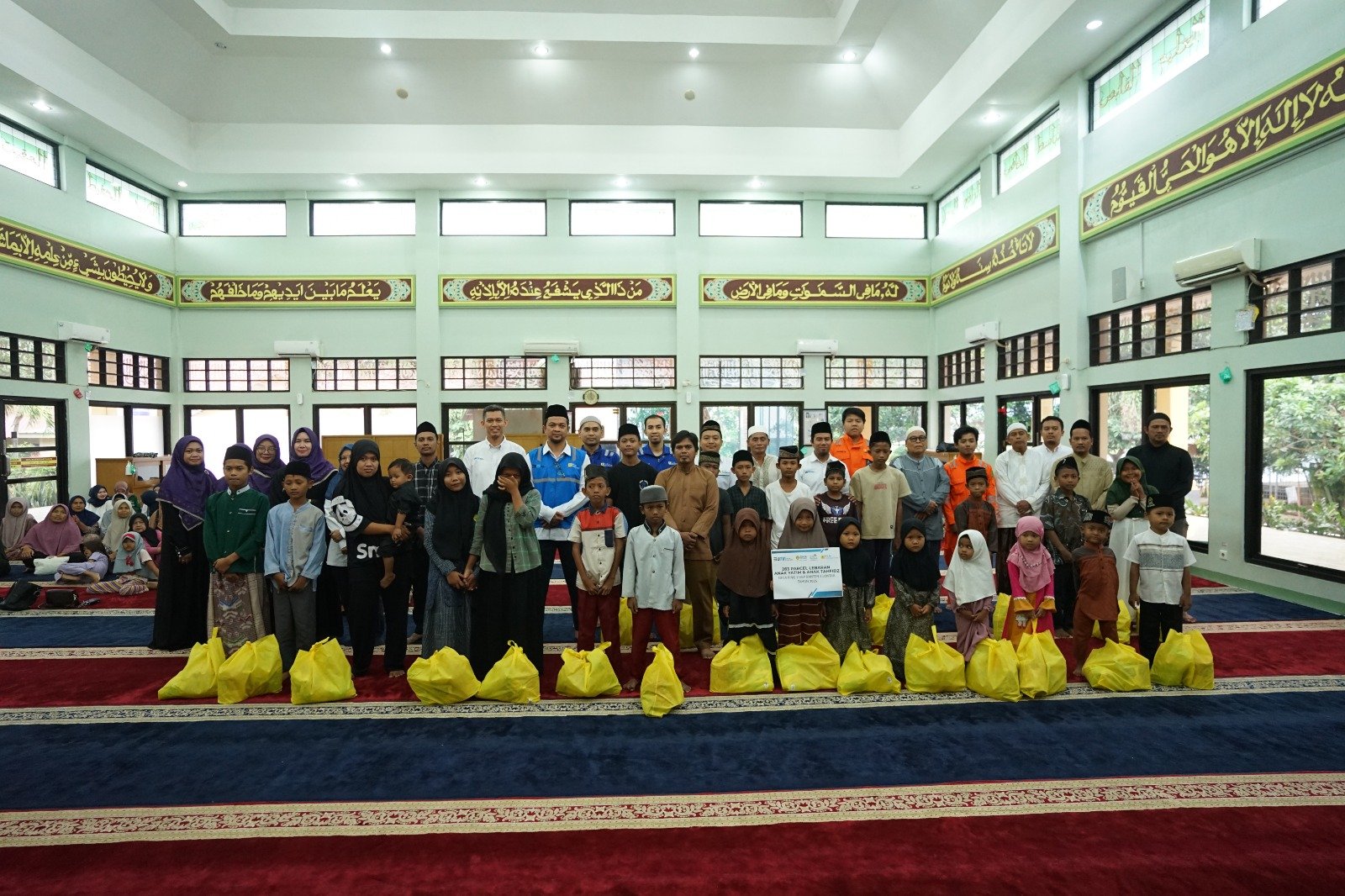UBP Lontar Gelae Buka Bersama Pegawai Dan Masyarakat Desa - Info Massa